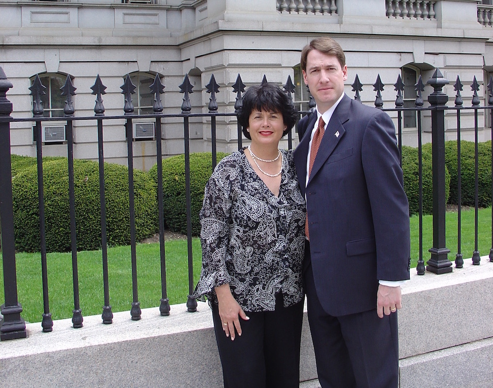 Biography - Linda Reinstein